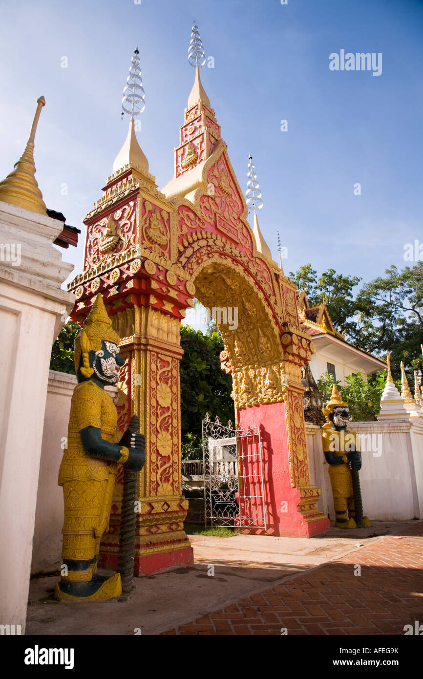 Nyak guardian giants at Wat Mixay, Vientiane, Laos Stock Photo - Alamy