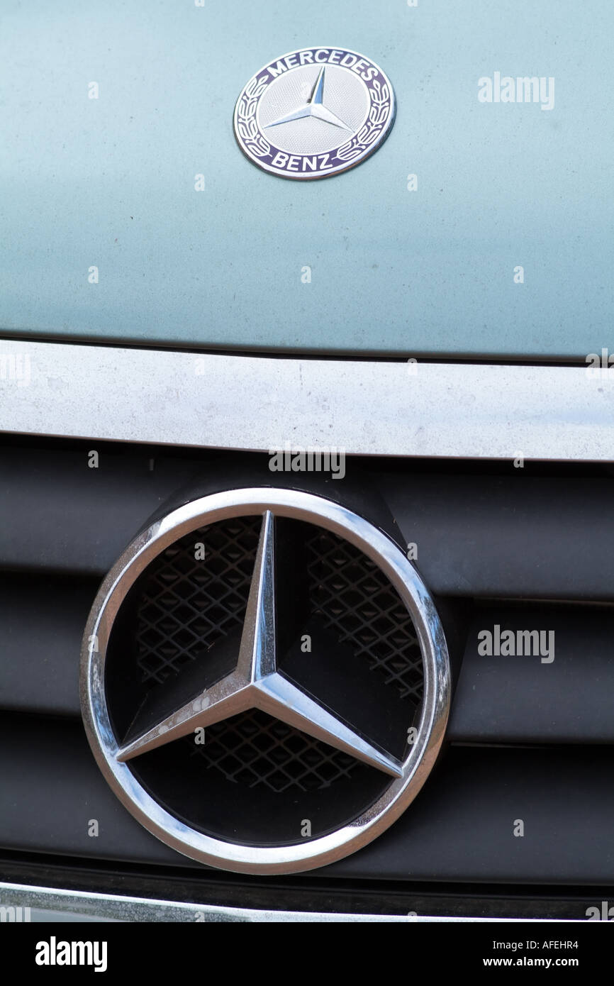 Merc logo hi-res stock photography and images - Alamy