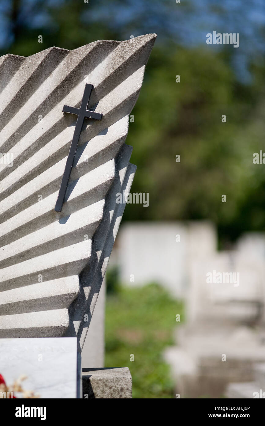 tombstone with cross in the graveyard Stock Photo - Alamy