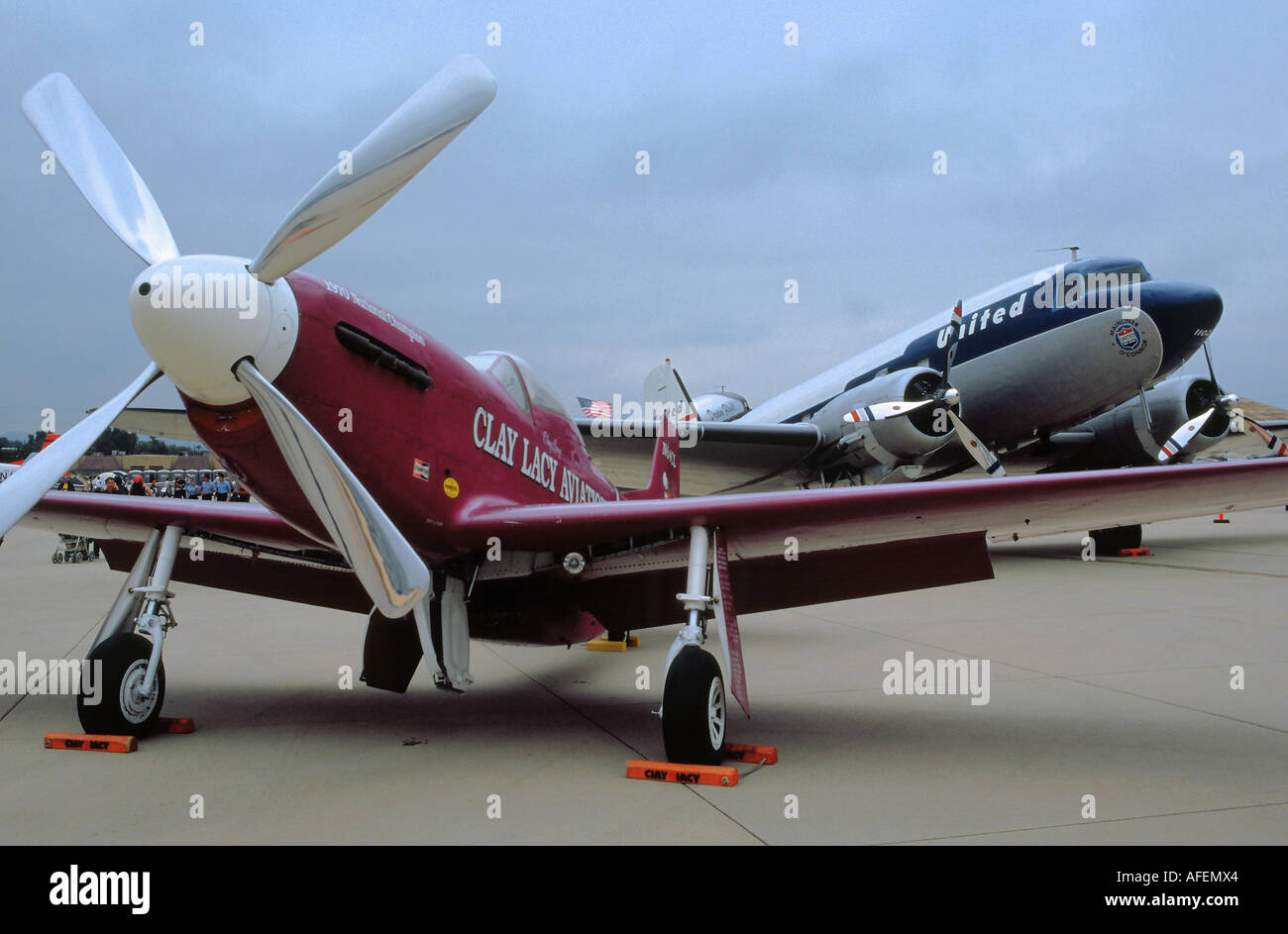 Four propeller planes hi-res stock photography and images - Alamy