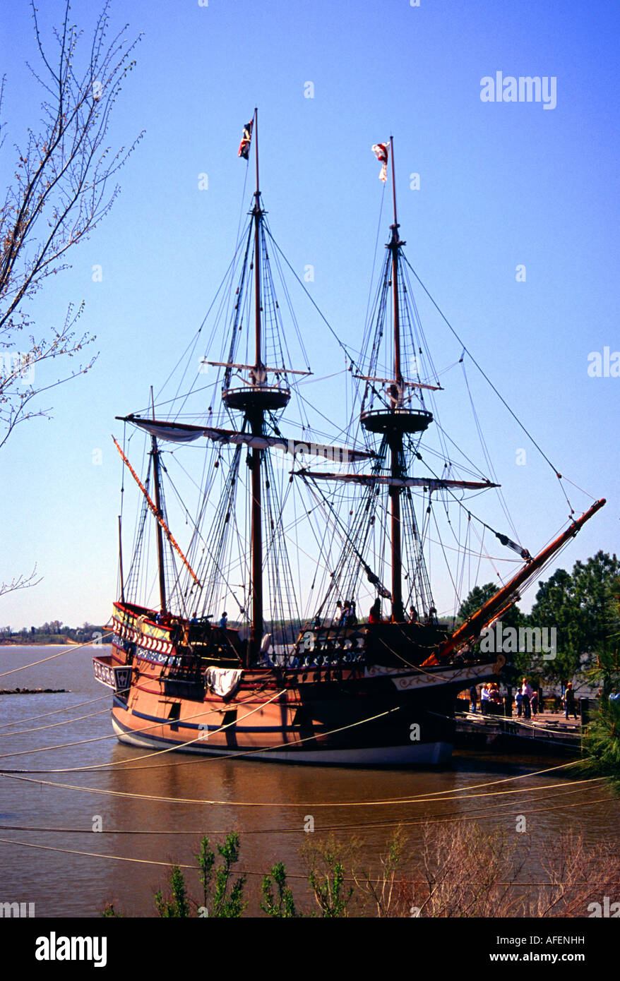 Susan constant hi-res stock photography and images - Alamy