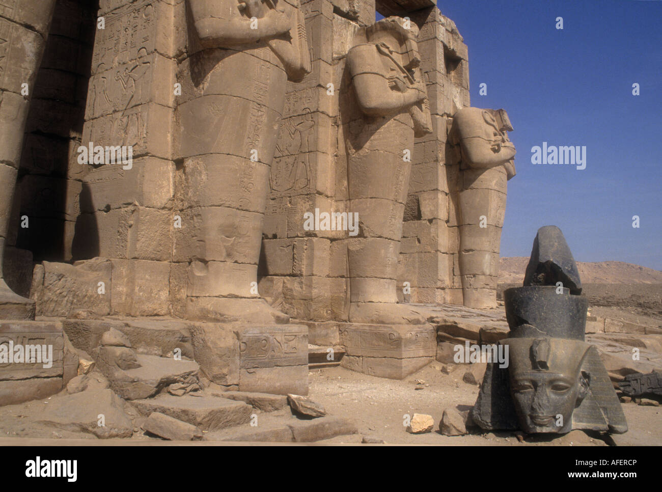 Ramesseum egypt statues temple ruins hi-res stock photography and ...