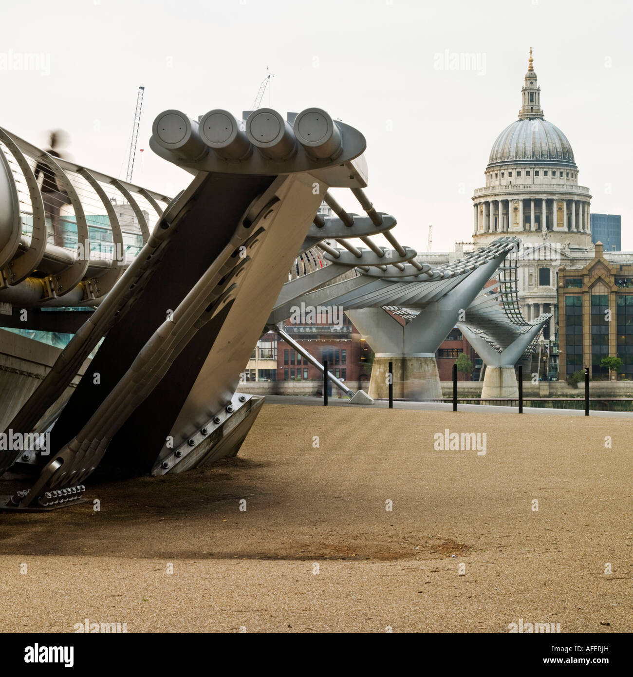 High tensile steel rod hi-res stock photography and images - Alamy