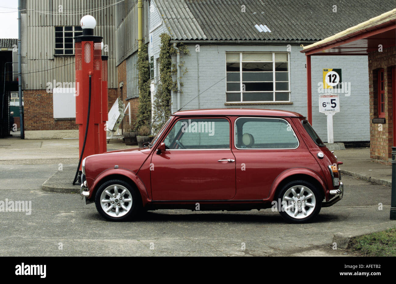 Rover Mini Cooper Stock Photo - Alamy