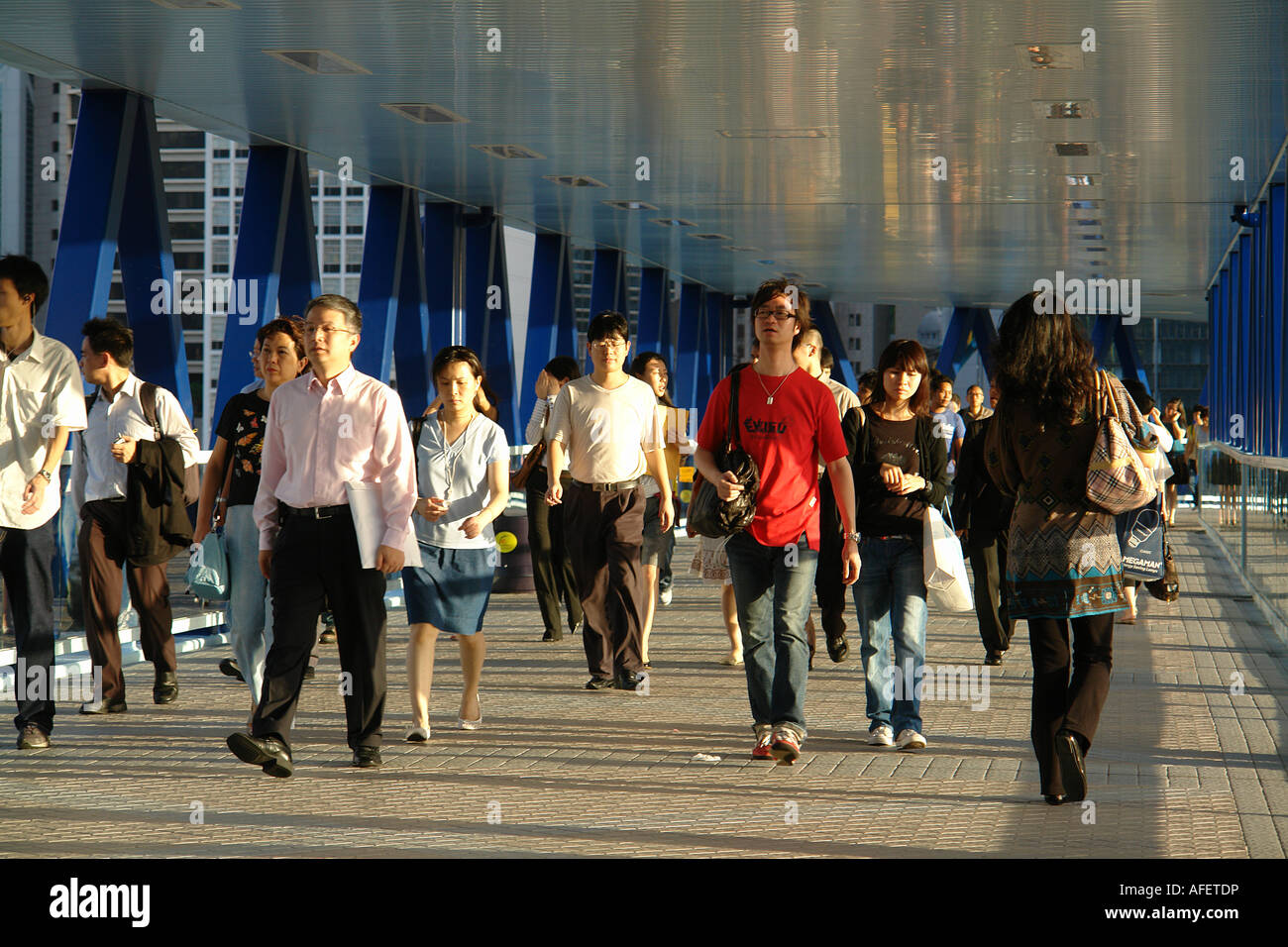 Pedestrian Commuter Metropolis Central High Resolution Stock Photography and Images - Alamy