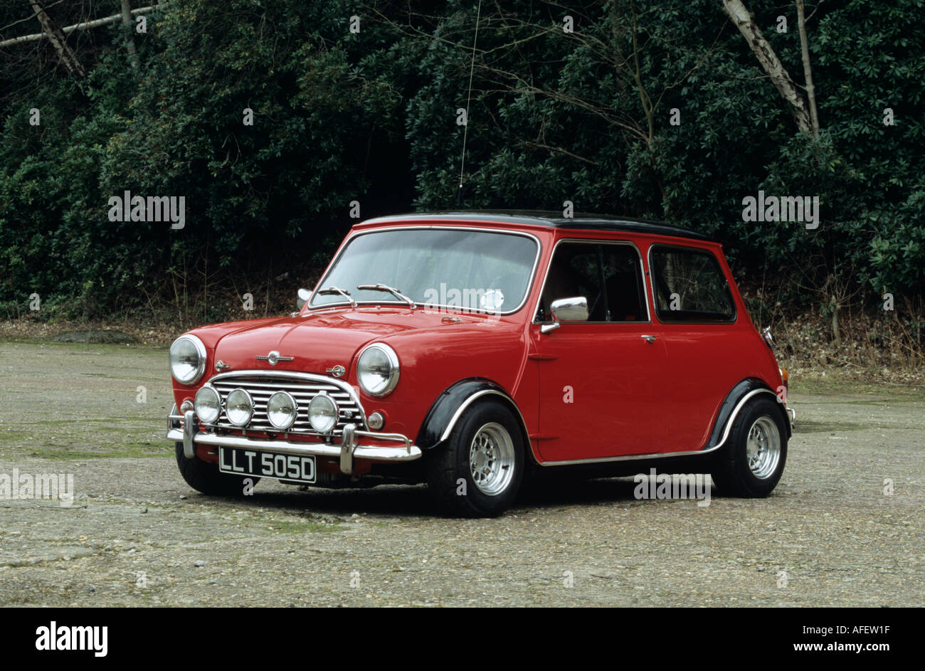Morris mini motors hi-res stock photography and images - Alamy