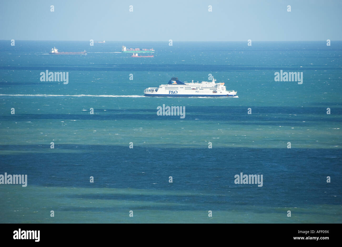 English channel shipping lane hi-res stock photography and images - Alamy