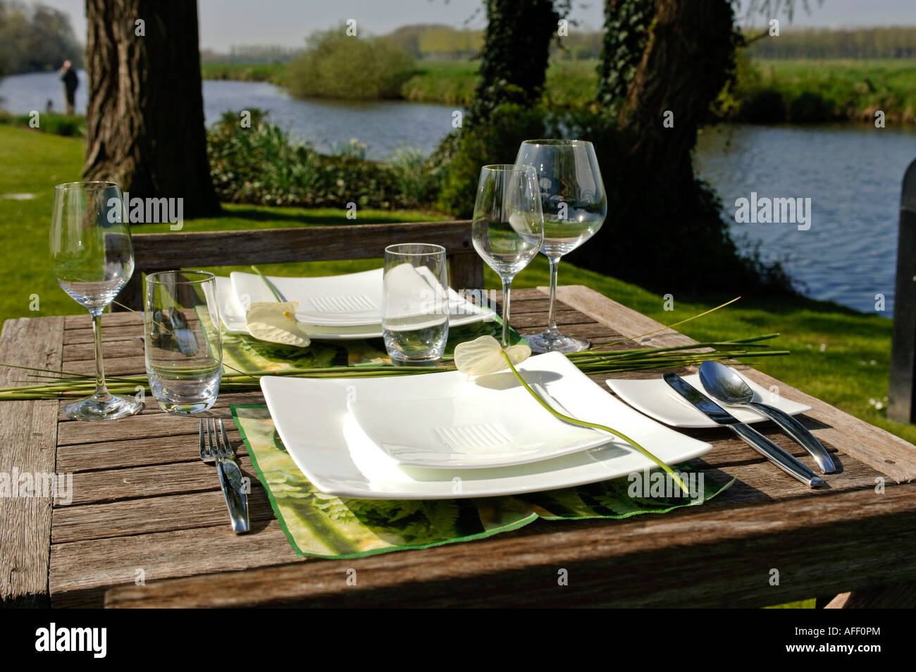 Riverside table setting Stock Photo - Alamy