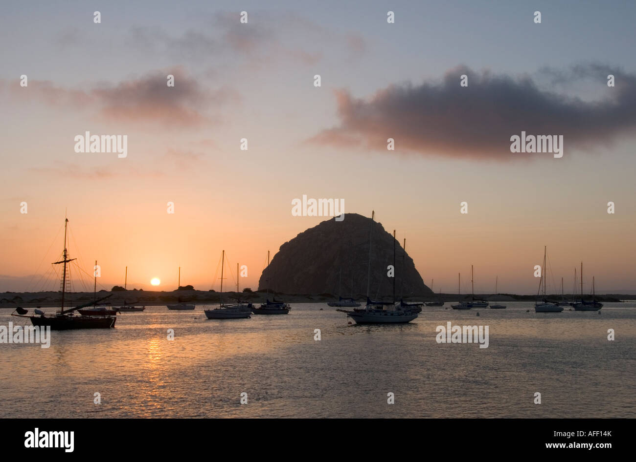 Morro bay morro rock harbour hi-res stock photography and images - Alamy