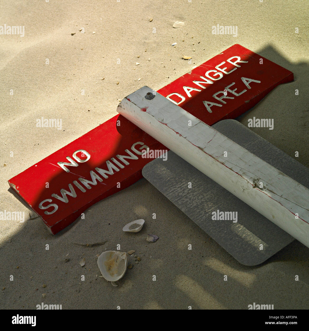 Fallen sign letters hi-res stock photography and images - Alamy