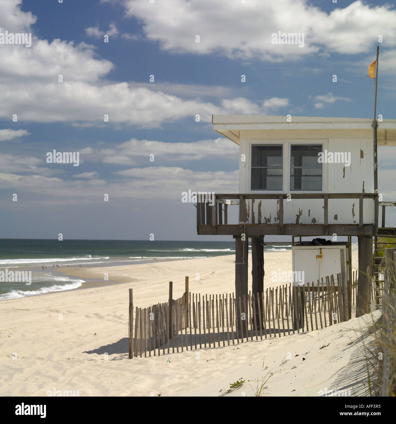 lifeguard watchtower at the beach Stock Photo - Alamy