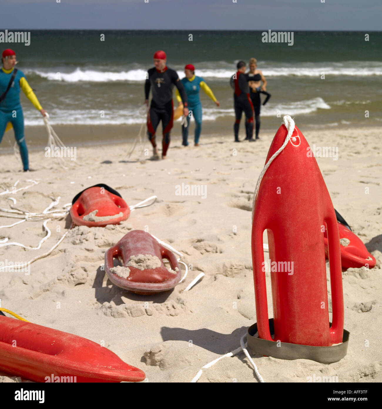 Rescue worker ocean hi-res stock photography and images - Alamy