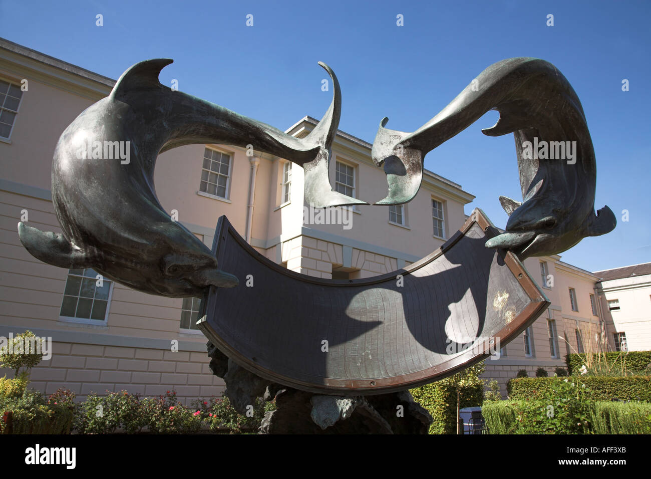 Dolphin sundial hi-res stock photography and images - Alamy