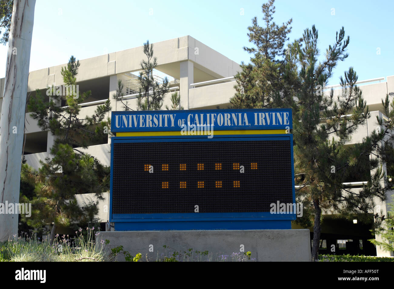 Campus university california irvine hi-res stock photography and images ...