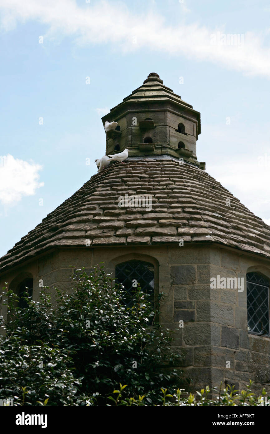 Stone Aviary High Resolution Stock Photography and Images - Alamy