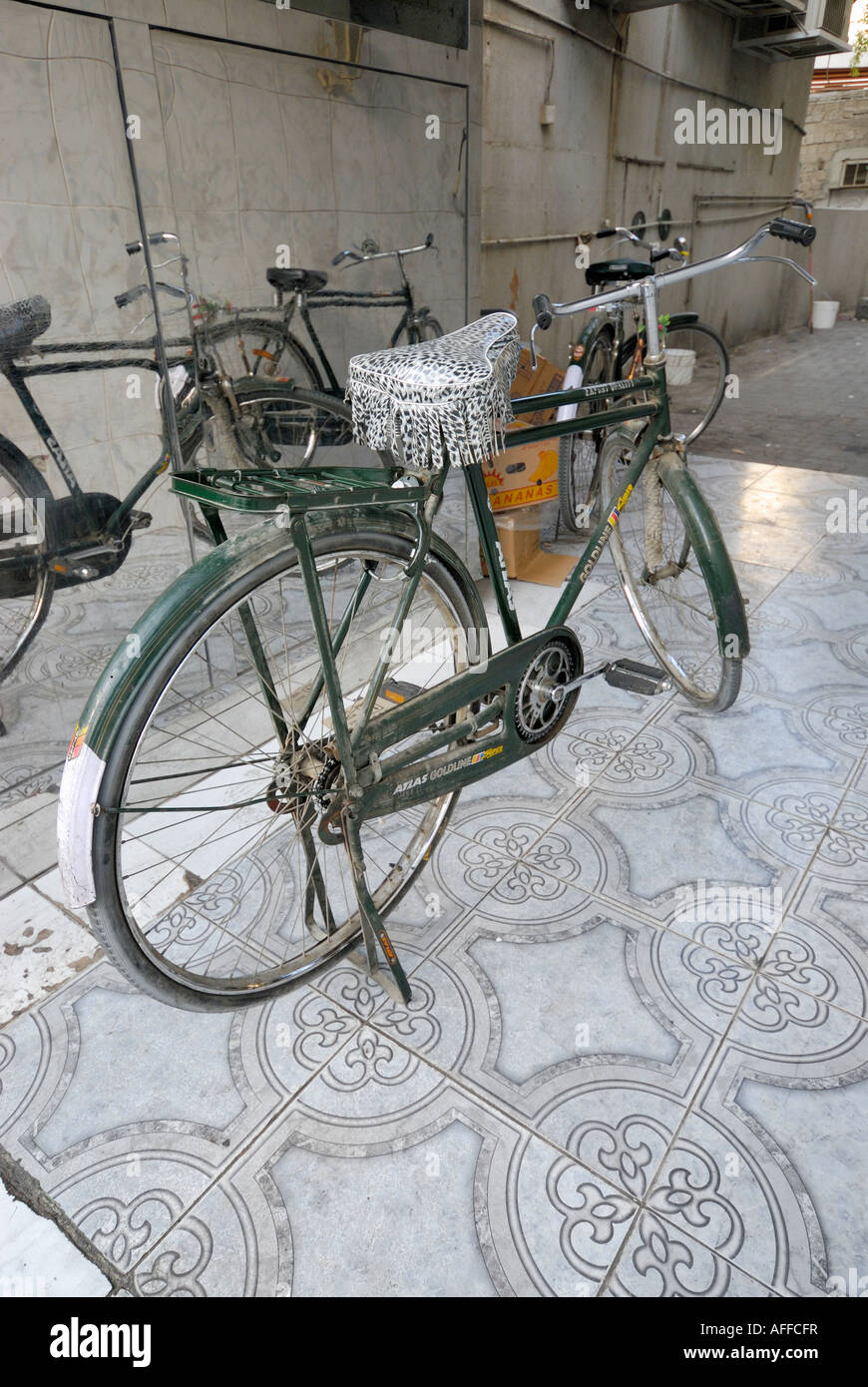 old fashioned bicycle, Dubai City, United Arab Emirates Stock Photo - Alamy