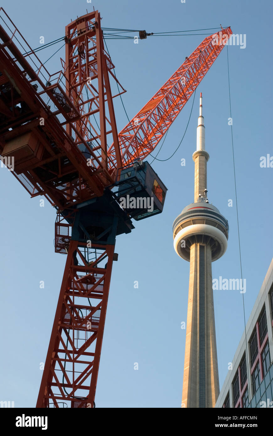 Toronto tower crane hi-res stock photography and images - Alamy