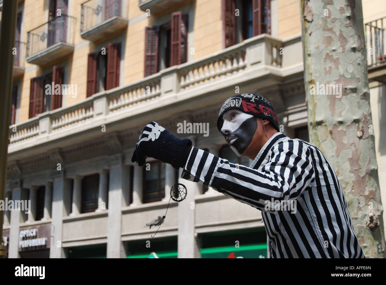 Mime artist performing his routine on Ramblas Barcelona Spain Stock ...