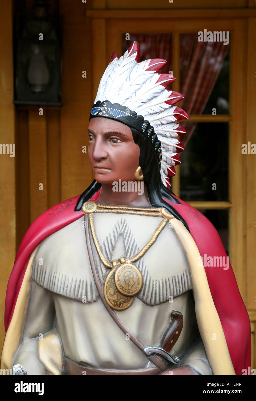 Indian chief statue in the United States Stock Photo - Alamy