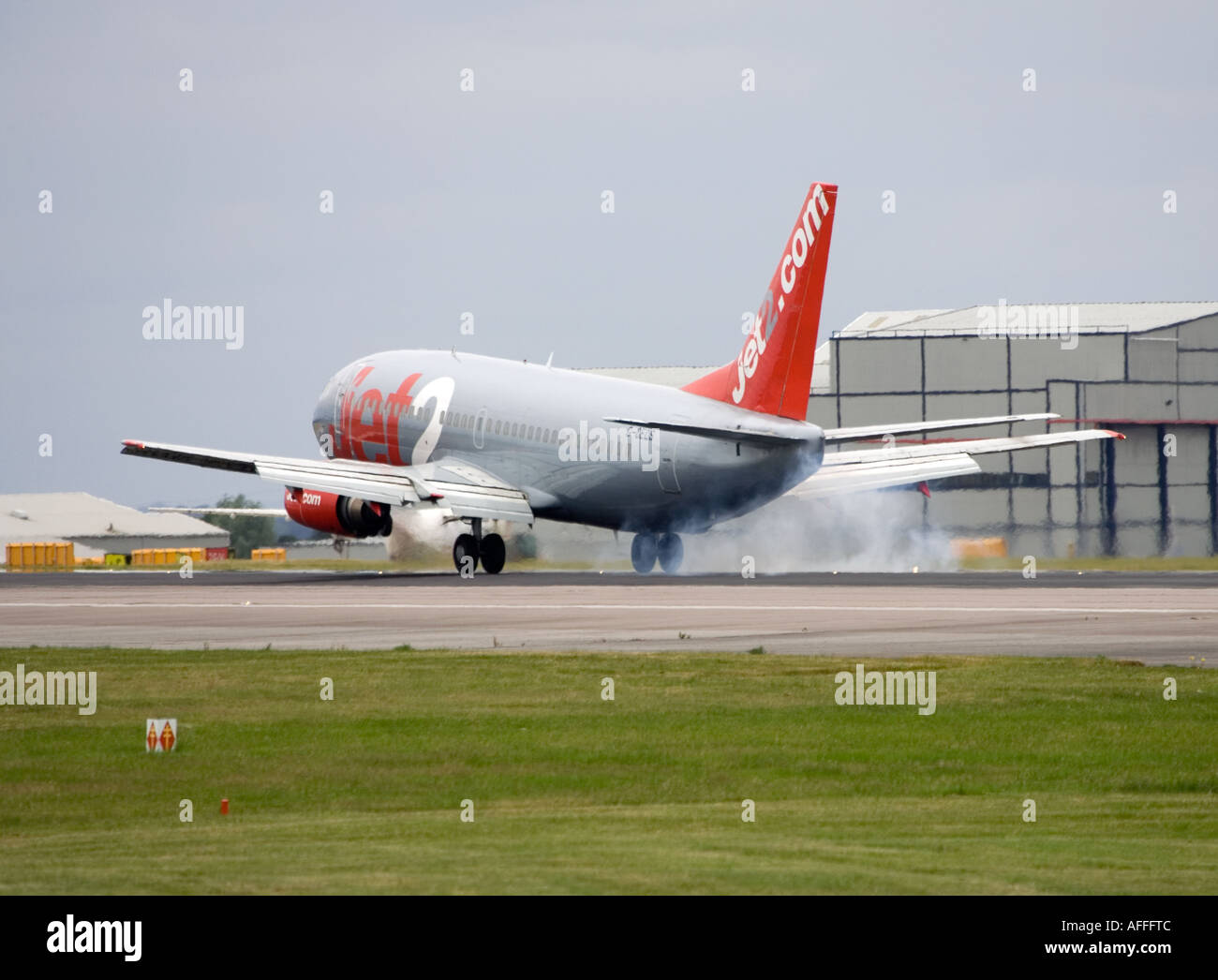 Transportation manchester airport jet2 jet 2 hi-res stock photography ...