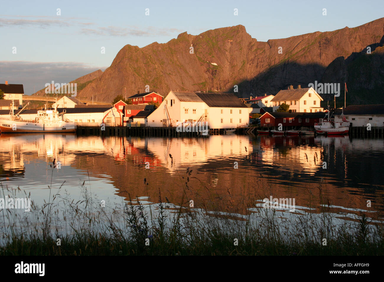 hamnoy Hamnøy mountains moskenesoy island lofoten islands norway summer ...