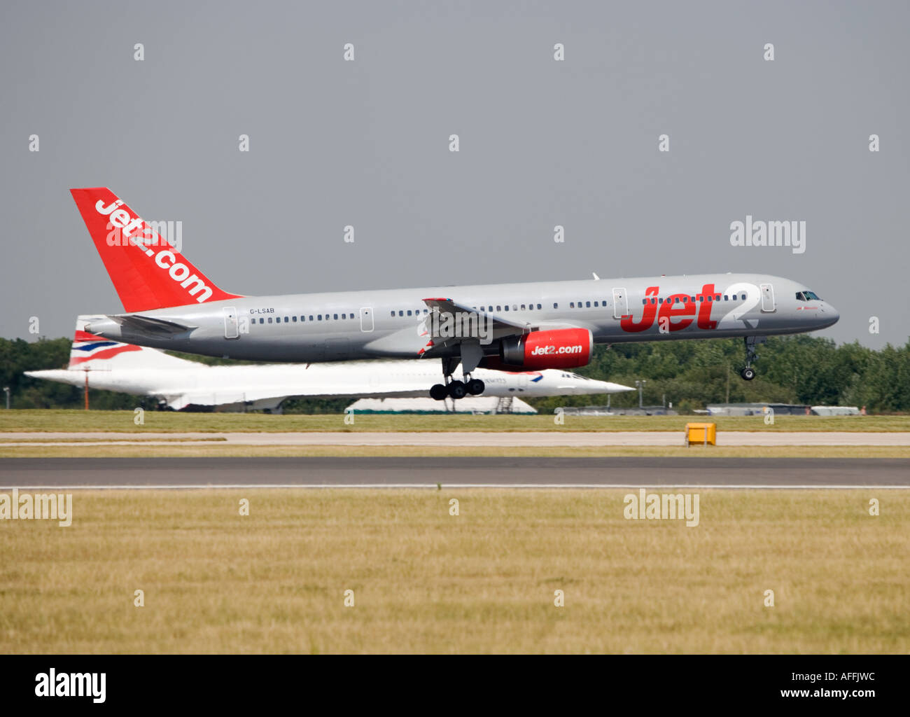 Transportation manchester airport jet2 jet 2 hi-res stock photography ...