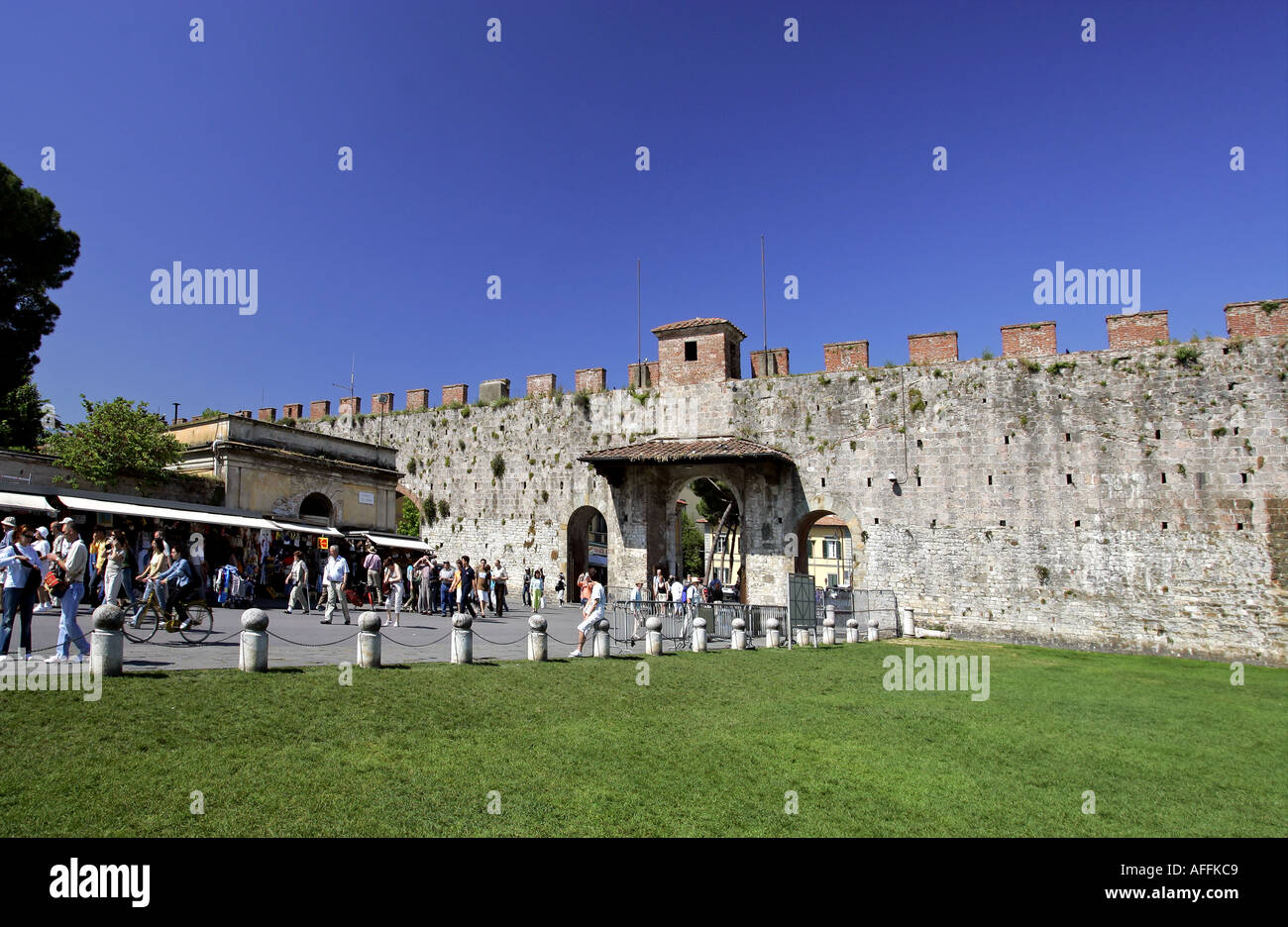city wall of Pisa Stock Photo - Alamy