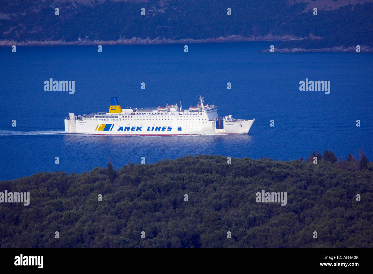 Narrow strait hi-res stock photography and images - Alamy