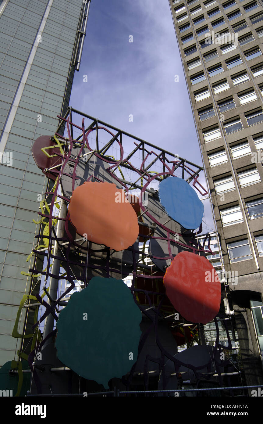 modern sculpture building art Victoria London Stock Photo - Alamy