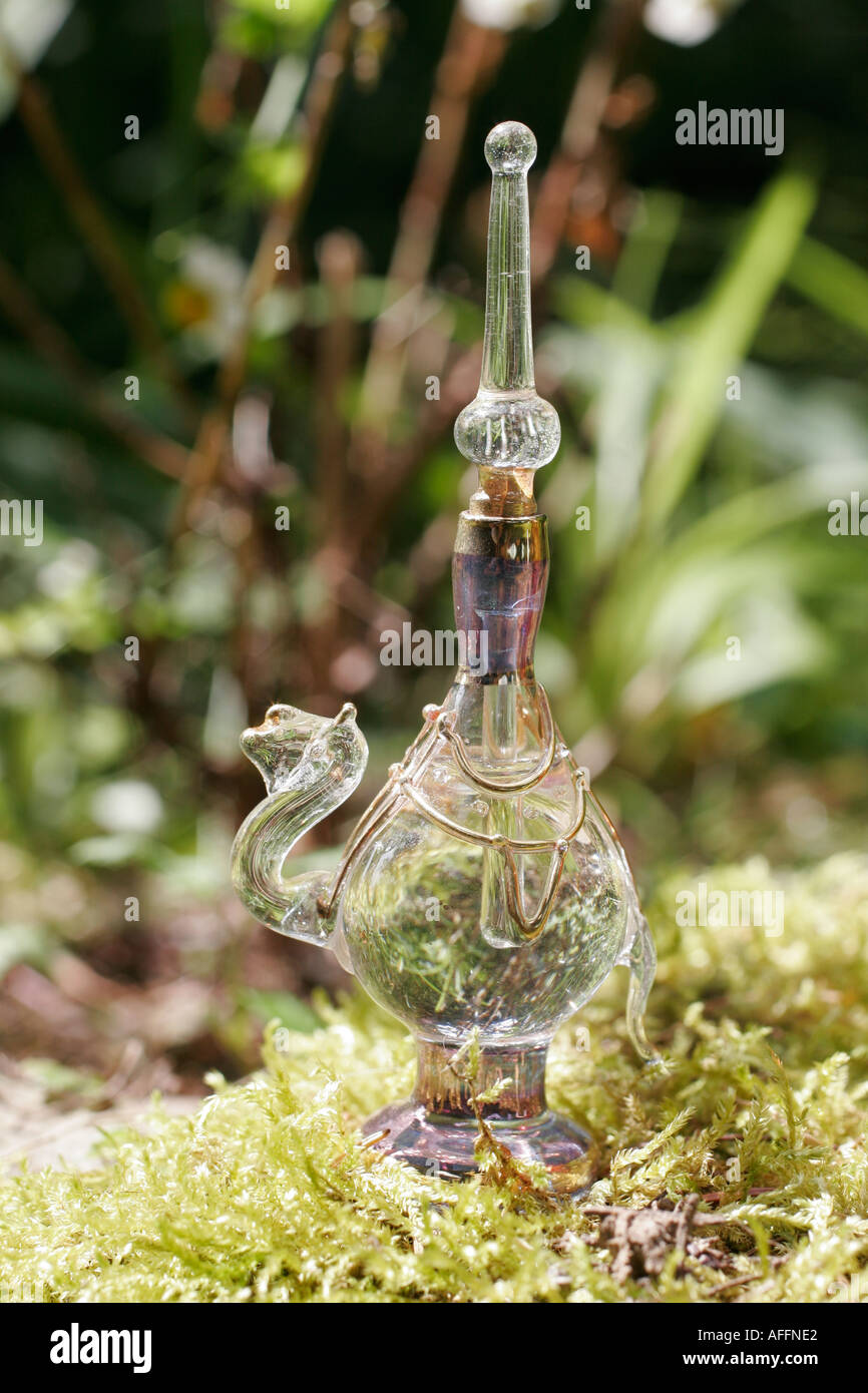 Flakon parfum hi-res stock photography and images - Alamy