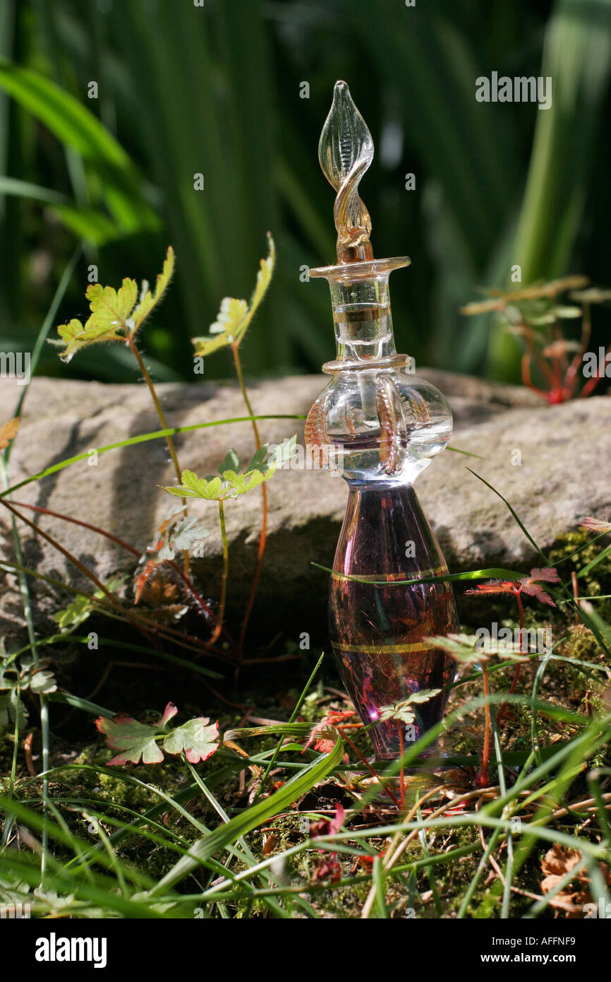 Flakon parfum hi-res stock photography and images - Alamy