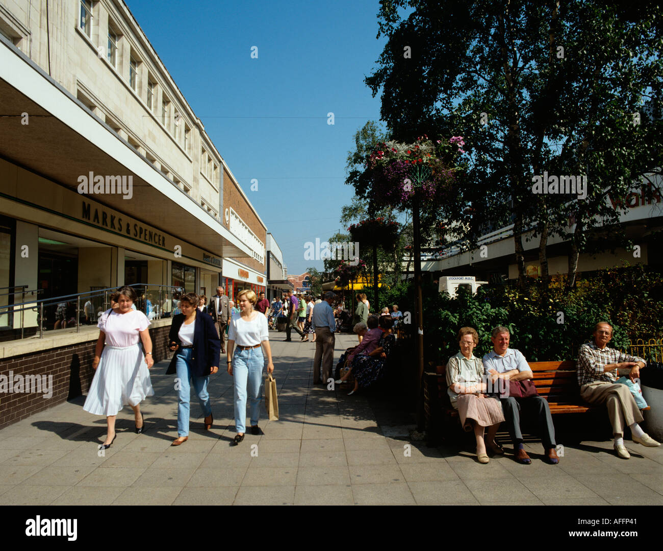 Stockport Cheshire Merseyway shopping precinct 1980s Stock Photo - Alamy