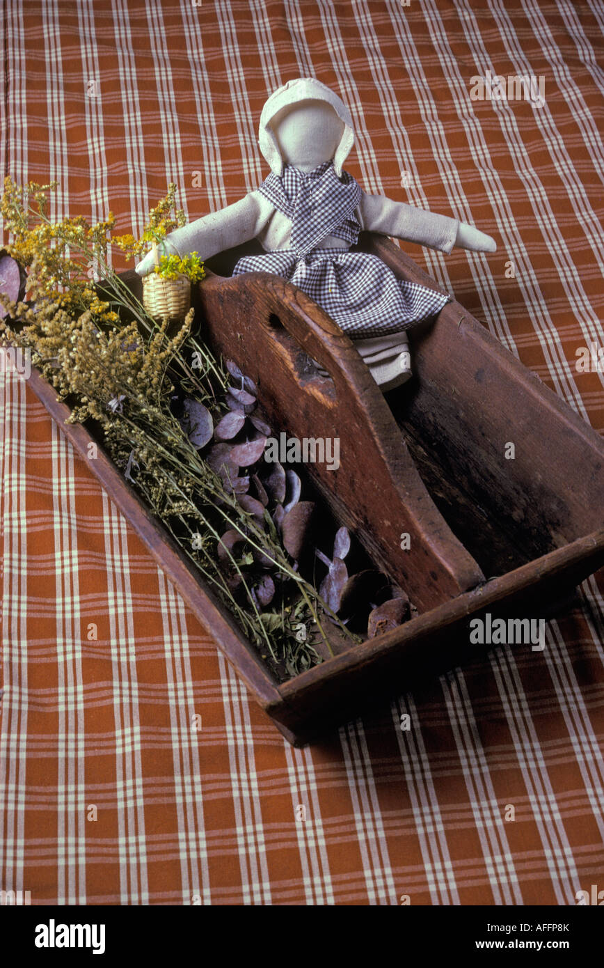 Handmade amish style doll no face Stock Photo - Alamy