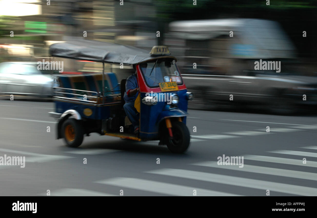 Panning view of a moving Tuk-Tuk/Rickshaw, Bangkok, Thailand Stock ...