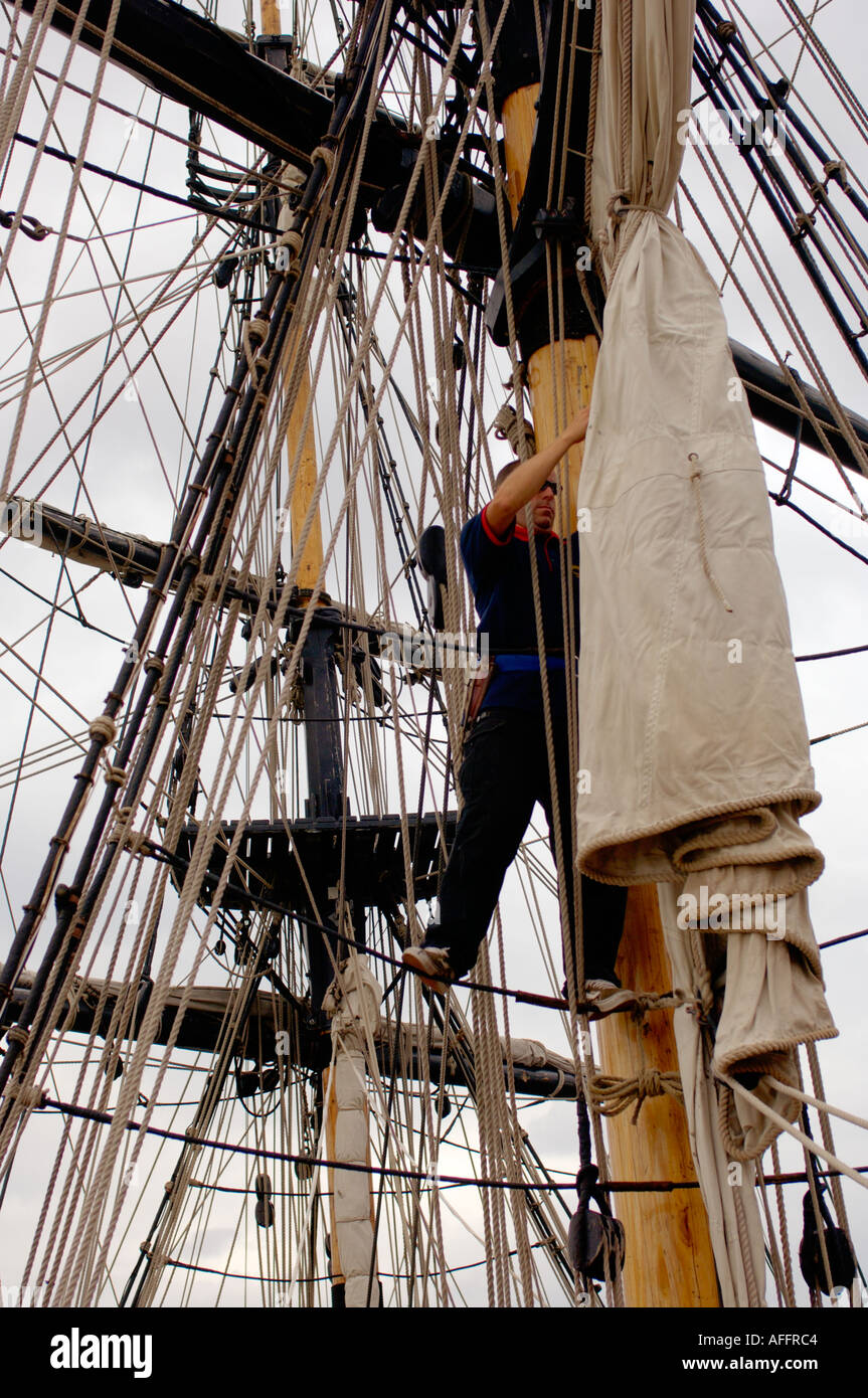 Wooden masts spars rigging hi-res stock photography and images - Alamy