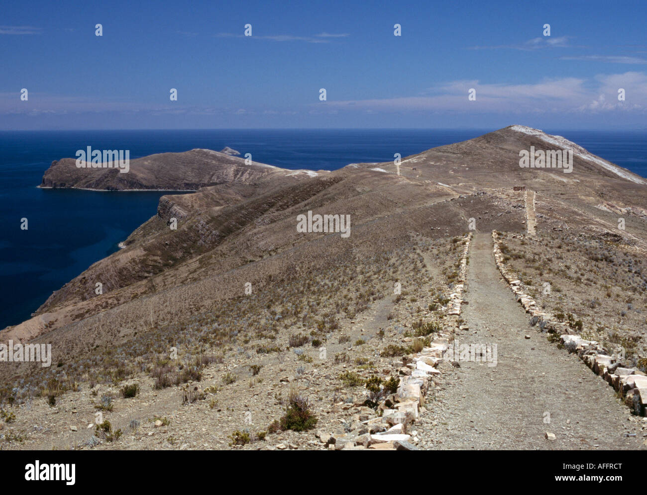 Walking track - Isla del Sol, Lake Titicaca, BOLIVIA Stock Photo - Alamy