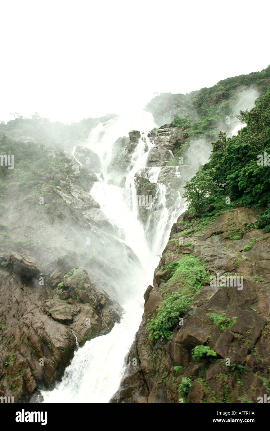 India Karnataka Dudh Sagar waterfall Stock Photo - Alamy