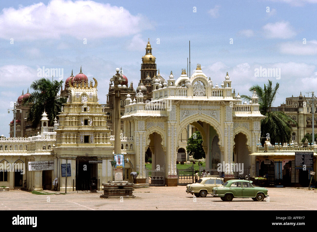 Mysore palace gold hi-res stock photography and images - Alamy