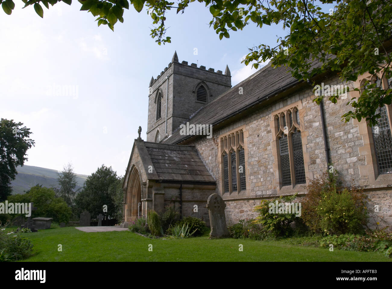 Yorshire village church hi-res stock photography and images - Alamy