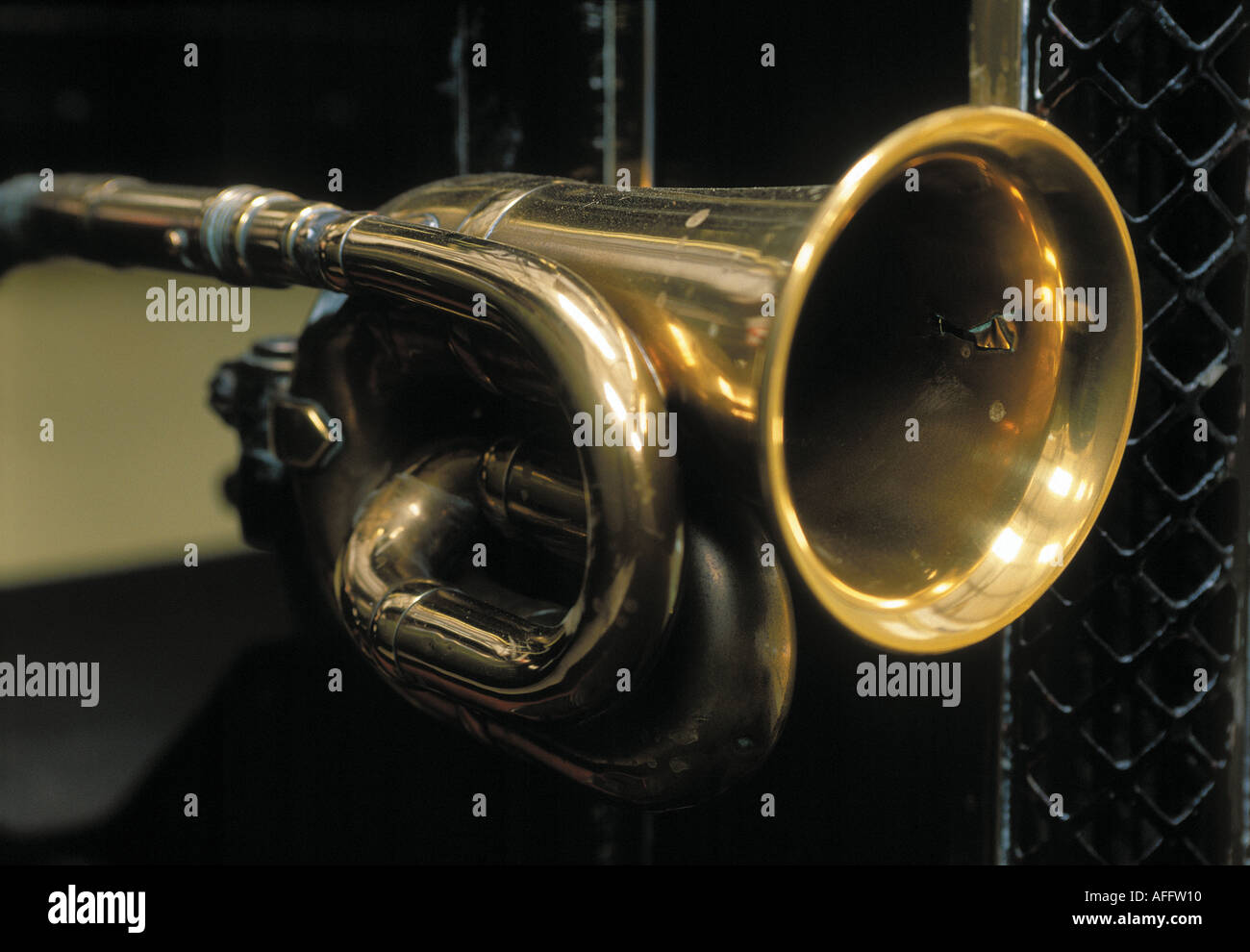 Vintage car brass horn hi-res stock photography and images - Alamy