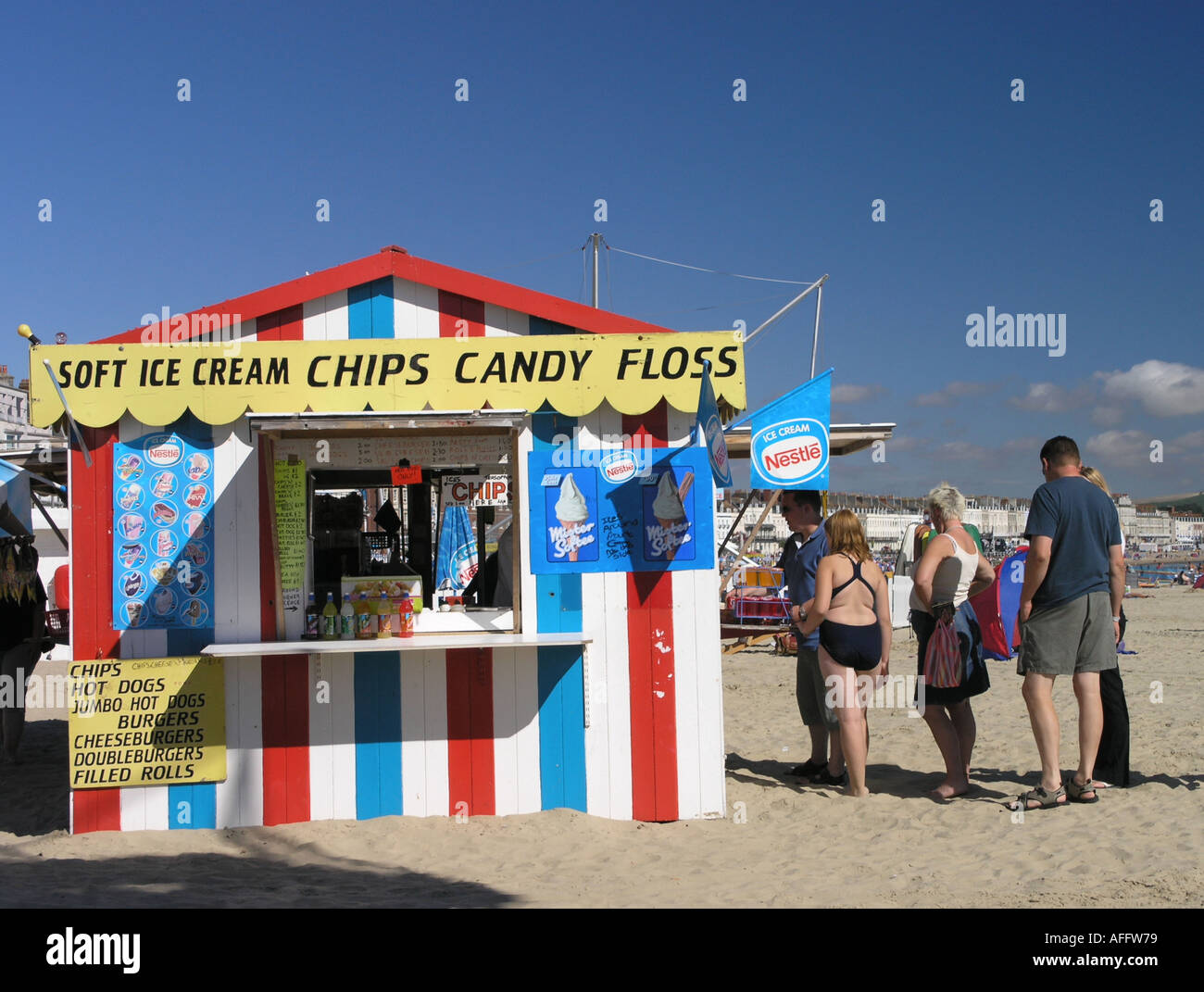 Beach shack on Weymouth beach dorset selling food and drinks Stock ...