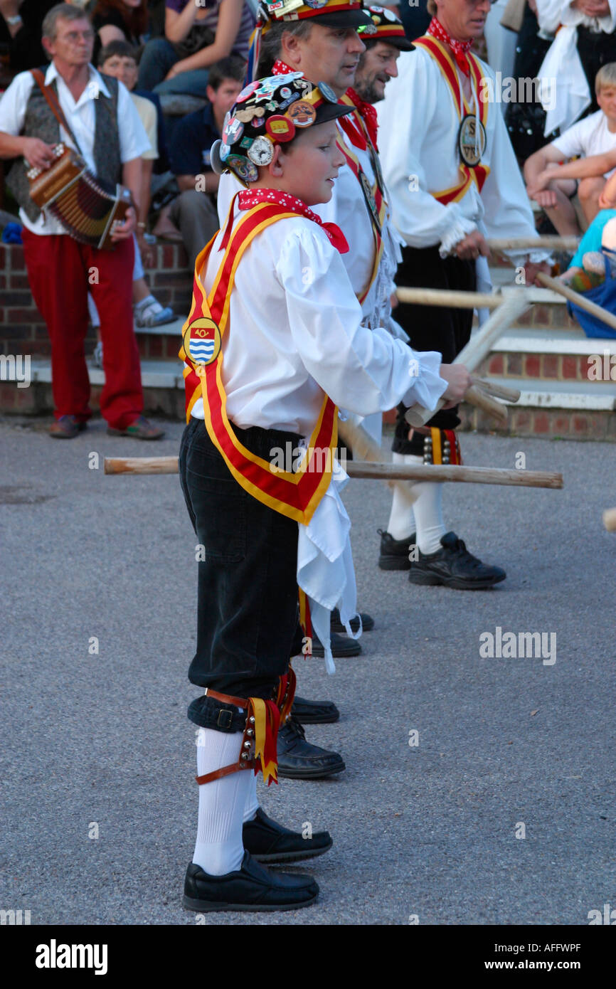 Dancing morris men hi-res stock photography and images - Alamy