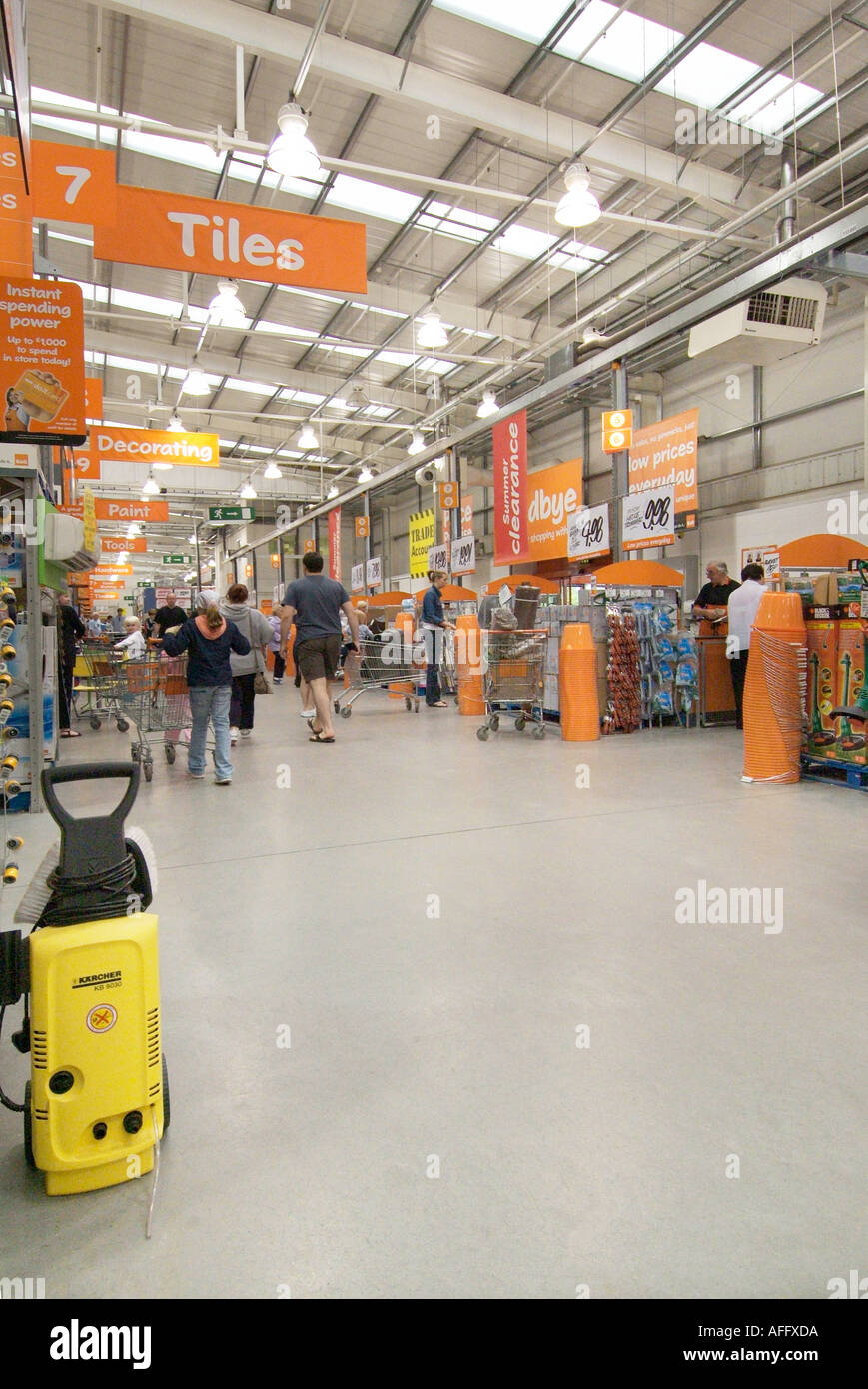 Diy supercentre hi-res stock photography and images - Alamy