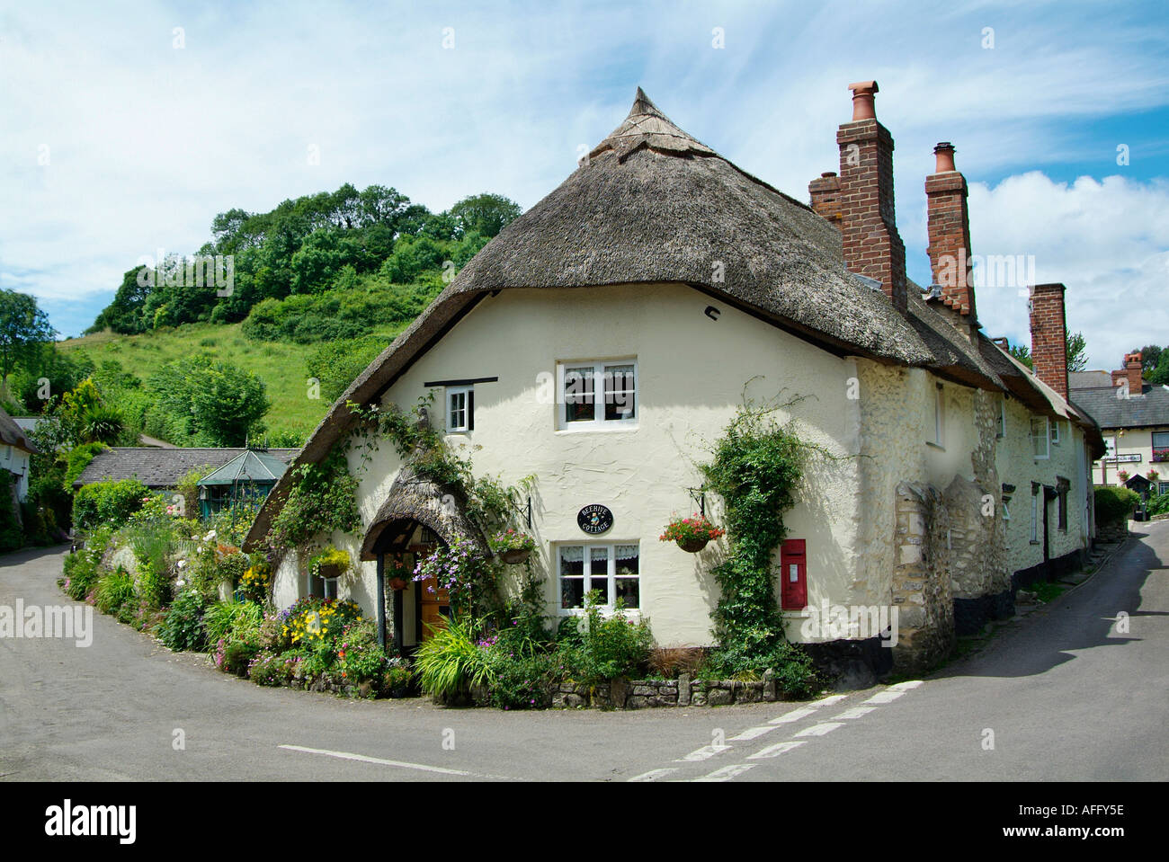 Beehive cottage hi-res stock photography and images - Alamy