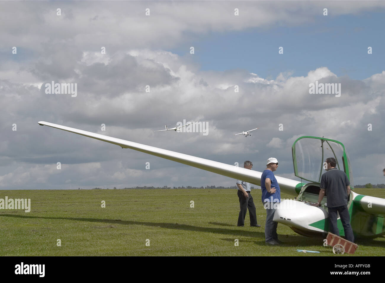 Glider club hi-res stock photography and images - Alamy