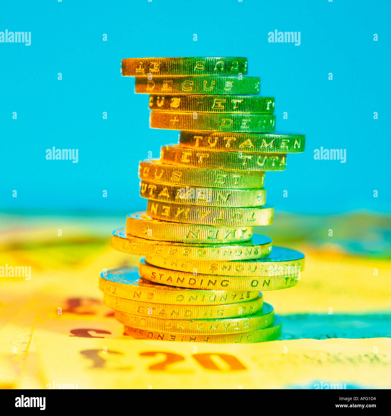 Sterling notes and coins hi-res stock photography and images - Alamy