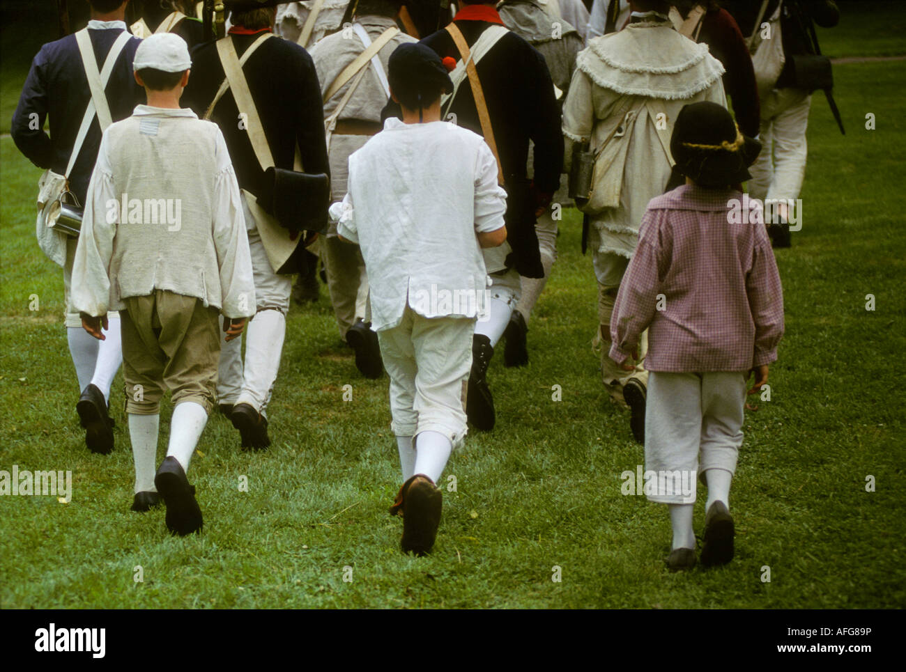 American revolutionary war reenactors prepare for mock combat at Edward ...