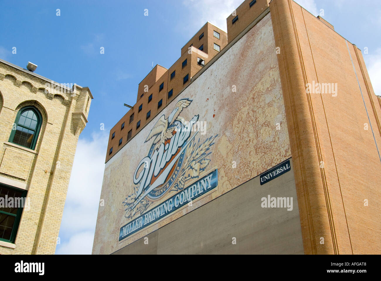 Miller lite beer sign hi-res stock photography and images - Alamy