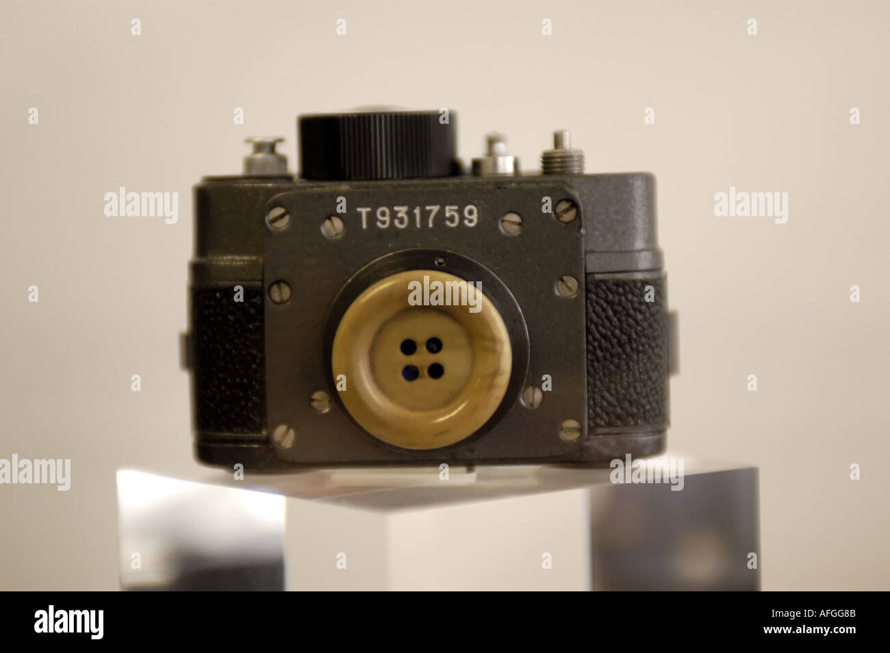 Spy camera hi-res stock photography and images - Alamy