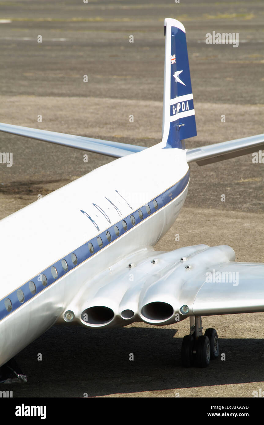 Aircraft building kit hi-res stock photography and images - Alamy